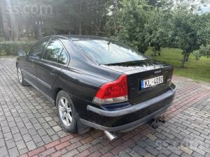 Черный Вольво С60 2002 в Елгава, объемом двигателя 2.40 л и пробегом 318 тыс. км за 1250 €, фото 5 на AUTOMOTO.COM.LV