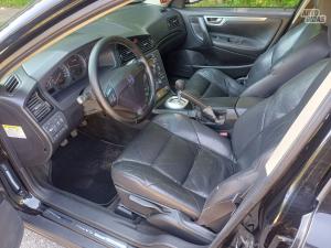 Black Volvo S60 2002 in Vilnius, with an engine capacity of 2.40 L and mileage of 498 thousand km for 999 €, photo 12 on AUTOMOTO.COM.LV