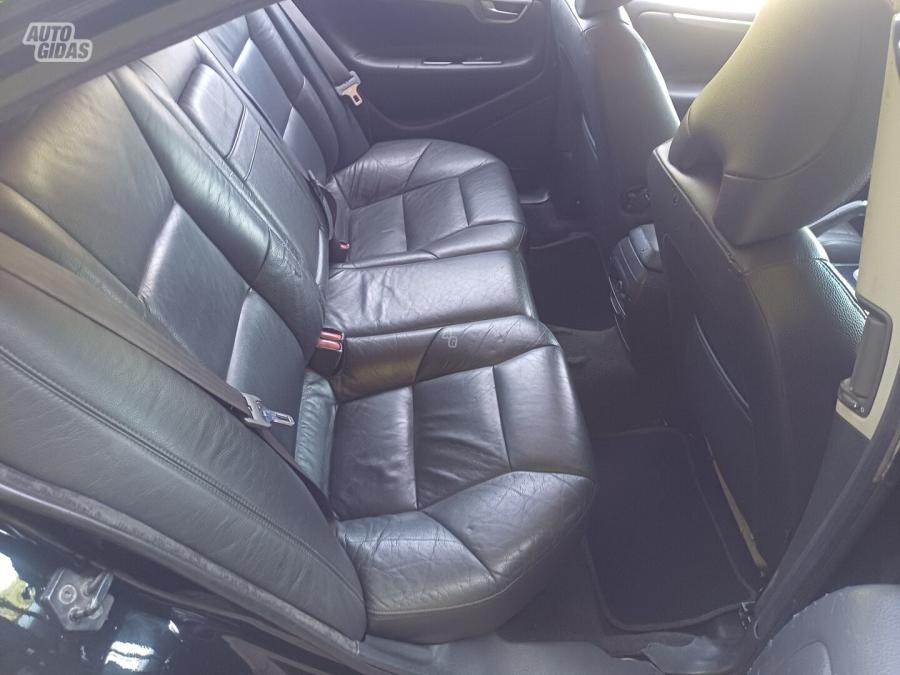 Black Volvo S60 2002 in Vilnius, with an engine capacity of 2.40 L and mileage of 498 thousand km for 999 €, photo 14 on AUTOMOTO.COM.LV