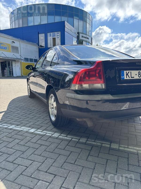 Melns Volvo S60 2002 Rīga, ar dzinēja tilpumu 2.40 L un nobraukumu 289 tūkst. km par 1600 €, foto 7 vietnē AUTOMOTO.COM.LV