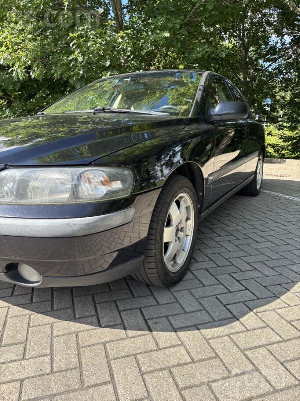 Melns Volvo S60 2002 Rīga, ar dzinēja tilpumu 2.40 L un nobraukumu 289 tūkst. km par 1600 €, foto 10 vietnē AUTOMOTO.COM.LV