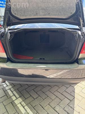 Black Volvo S60 2002 in Riga, with an engine capacity of 2.40 L and mileage of 289 thousand km for 1600 €, photo 17 on AUTOMOTO.COM.LV