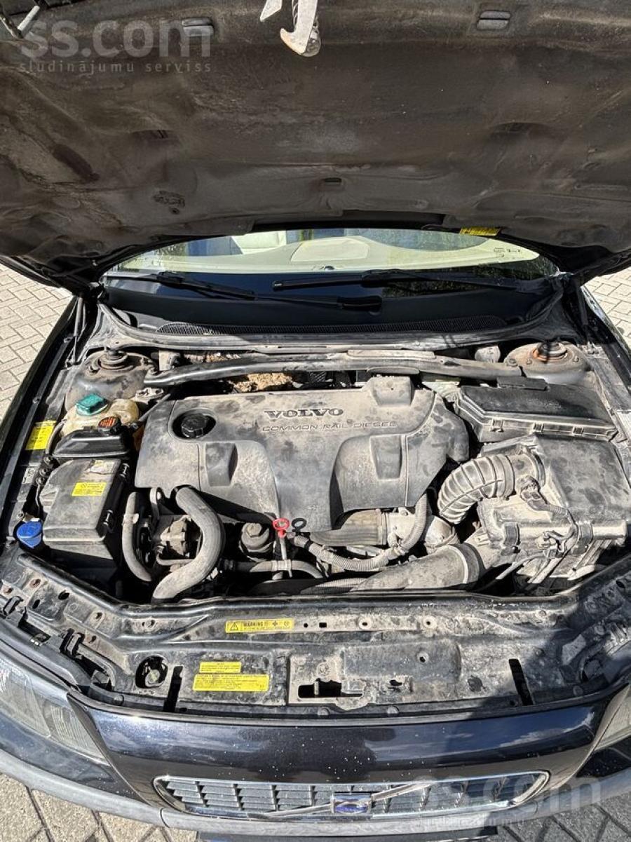 Black Volvo S60 2002 in Riga, with an engine capacity of 2.40 L and mileage of 289 thousand km for 1600 €, photo 20 on AUTOMOTO.COM.LV