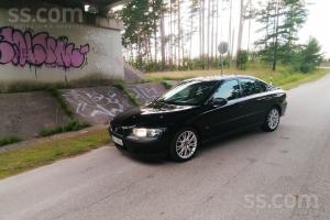 Melns Volvo S60 2002 Ventspils, ar dzinēja tilpumu 2.30 L un nobraukumu 333 tūkst. km par 1500 €, foto 3 vietnē AUTOMOTO.COM.LV