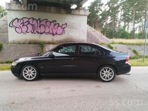 Melns Volvo S60 2002 Ventspils, ar dzinēja tilpumu 2.30 L un nobraukumu 333 tūkst. km par 1500 €, foto 4 vietnē AUTOMOTO.COM.LV