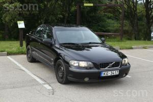 Black Volvo S60 2002 in Riga, with an engine capacity of 2.40 L and mileage of 430 thousand km for 1500 €, photo  on AUTOMOTO.COM.LV