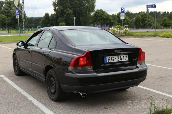 Черный Вольво С60 2002 в Рига, объемом двигателя 2.40 л и пробегом 430 тыс. км за 1500 €, фото 6 на AUTOMOTO.COM.LV
