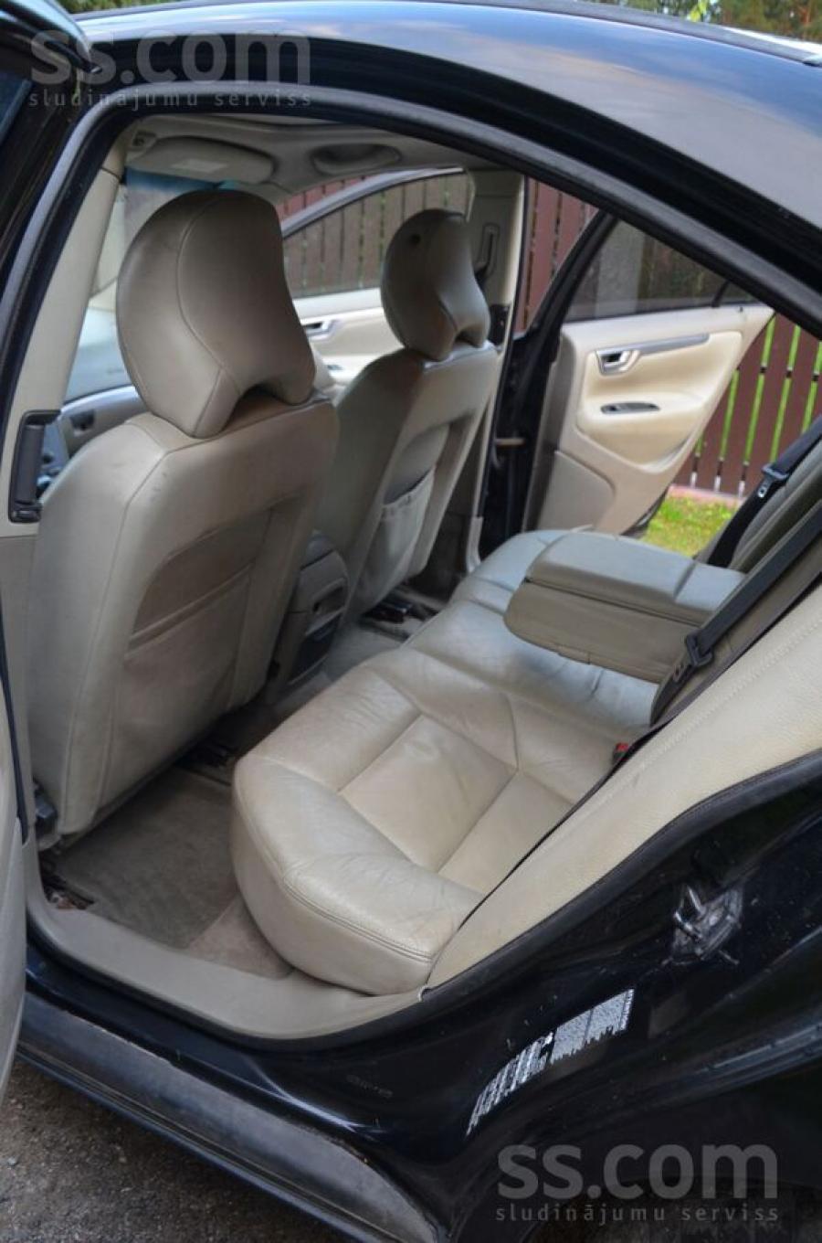 Melns Volvo S60 2002 Rīga, ar dzinēja tilpumu 2.40 L un nobraukumu 294 tūkst. km par 1250 €, foto 10 vietnē AUTOMOTO.COM.LV