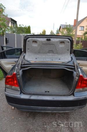 Melns Volvo S60 2002 Rīga, ar dzinēja tilpumu 2.40 L un nobraukumu 294 tūkst. km par 1250 €, foto 13 vietnē AUTOMOTO.COM.LV