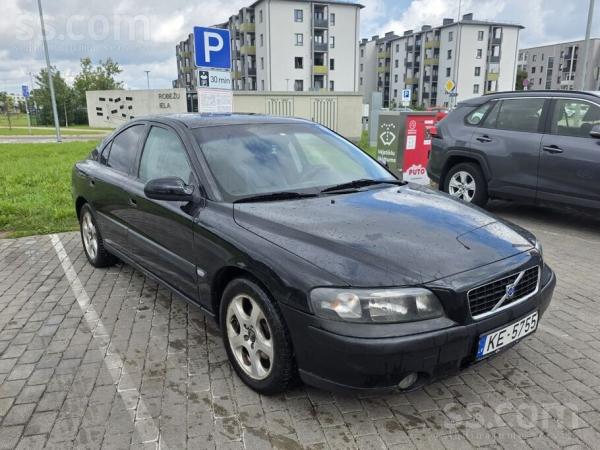 Volvo S60 2002 in Riga on AUTOMOTO.COM.LV Black Volvo S60 2002 in Riga, with an engine capacity of 2.40 L and mileage of 315 thousand km for 1750 €, photo 1 on AUTOMOTO.COM.LV
