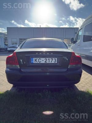 Melns Volvo S60 2002 Rīga, ar dzinēja tilpumu 2.40 L un nobraukumu 361 tūkst. km par 1100 €, foto 9 vietnē AUTOMOTO.COM.LV