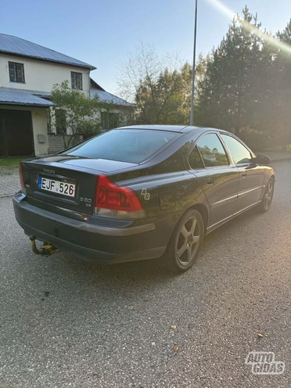 Melns Volvo S60 2002 Viļņa, ar dzinēja tilpumu 2.40 L un nobraukumu 440 tūkst. km par 850 €, foto 5 vietnē AUTOMOTO.COM.LV