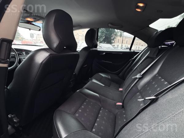 Melns Volvo S60 2002 Rīga, ar dzinēja tilpumu 2.40 L un nobraukumu 312 tūkst. km par 1350 €, foto 10 vietnē AUTOMOTO.COM.LV