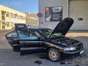 Black Volvo S60 2003 in Riga, with an engine capacity of 2.40 L and mileage of 315 thousand km for 970 €, photo 11 on AUTOMOTO.COM.LV