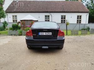 Black Volvo S60 2003 in Kuldiga, with an engine capacity of 2.40 L and mileage of 440 thousand km for 2200 €, photo 2 on AUTOMOTO.COM.LV