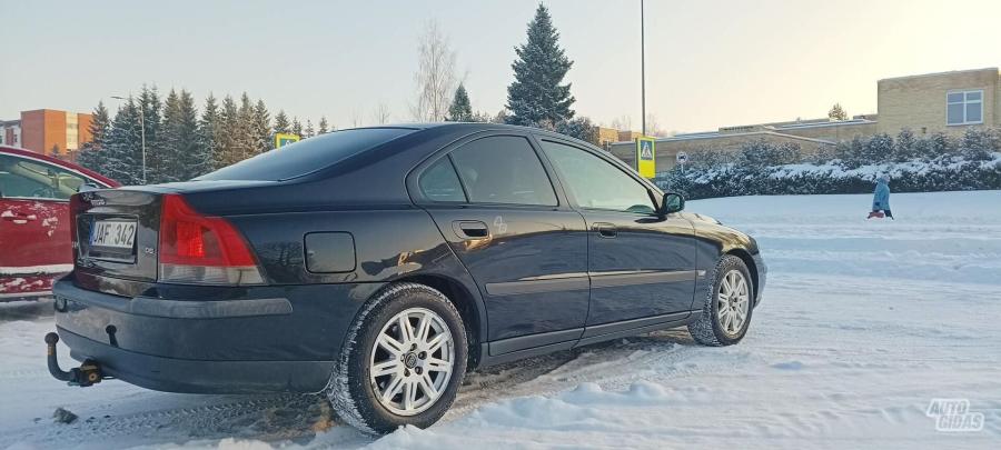 Melns Volvo S60 2003 Kupiškis, ar dzinēja tilpumu 2.40 L un nobraukumu 353 tūkst. km par 1750 €, foto 7 vietnē AUTOMOTO.COM.LV