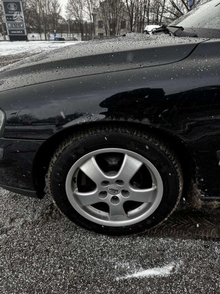 Melns Volvo S60 2003 Viļņa, ar dzinēja tilpumu 2.40 L un nobraukumu 315 tūkst. km par 1350 €, foto 7 vietnē AUTOMOTO.COM.LV