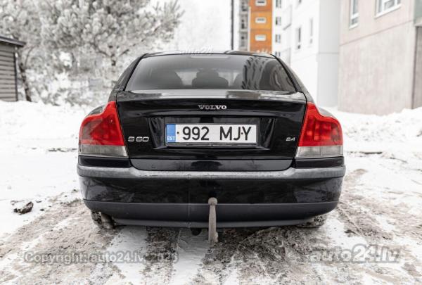 Melns Volvo S60 2003 Tallina, ar dzinēja tilpumu 2.40 L un nobraukumu 329 tūkst. km par 1499 €, foto 3 vietnē AUTOMOTO.COM.LV