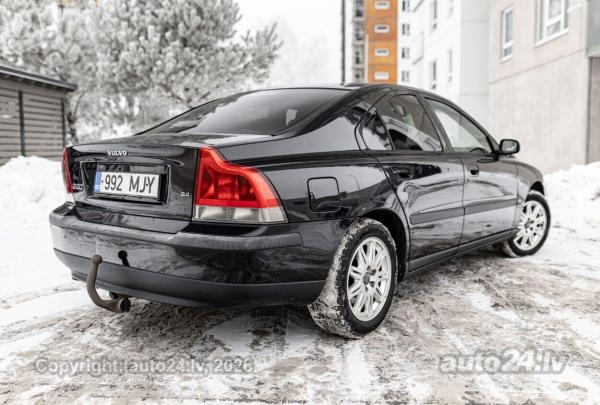 Melns Volvo S60 2003 Tallina, ar dzinēja tilpumu 2.40 L un nobraukumu 329 tūkst. km par 1499 €, foto 4 vietnē AUTOMOTO.COM.LV