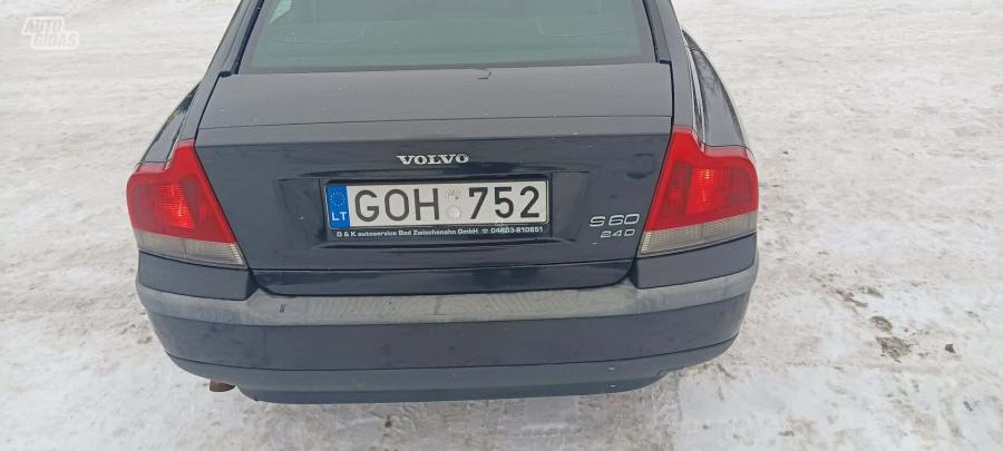 Melns Volvo S60 2003 Kupiškis, ar dzinēja tilpumu 2.40 L un nobraukumu 417 tūkst. km par 1750 €, foto 5 vietnē AUTOMOTO.COM.LV