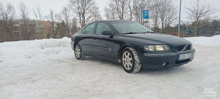 Melns Volvo S60 2003 Kupiškis, ar dzinēja tilpumu 2.40 L un nobraukumu 417 tūkst. km par 1750 €, foto 7 vietnē AUTOMOTO.COM.LV