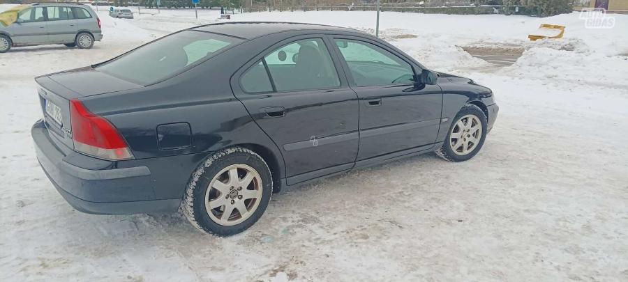 Melns Volvo S60 2003 Kupiškis, ar dzinēja tilpumu 2.40 L un nobraukumu 417 tūkst. km par 1750 €, foto 9 vietnē AUTOMOTO.COM.LV