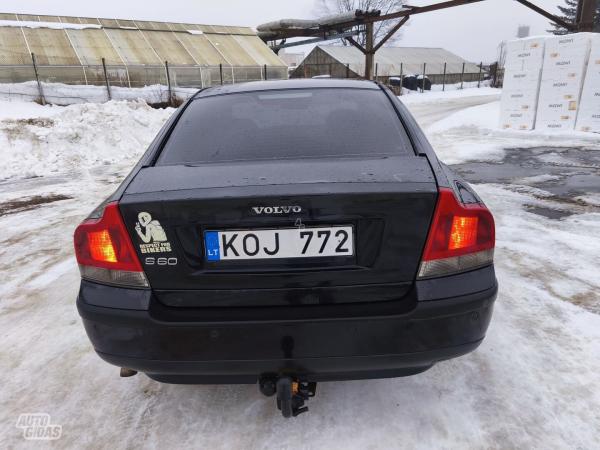 Melns Volvo S60 2003 Tauragė, ar dzinēja tilpumu 2.40 L un nobraukumu 425 tūkst. km par 1680 €, foto 6 vietnē AUTOMOTO.COM.LV