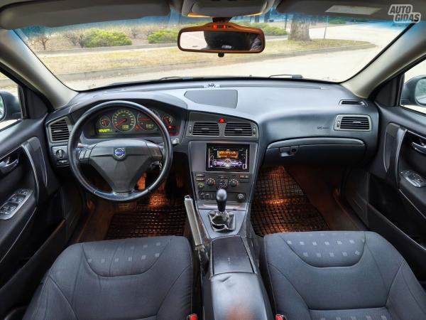 Melns Volvo S60 2003 Tauragė, ar dzinēja tilpumu 2.40 L un nobraukumu 395 tūkst. km par 1450 €, foto 10 vietnē AUTOMOTO.COM.LV