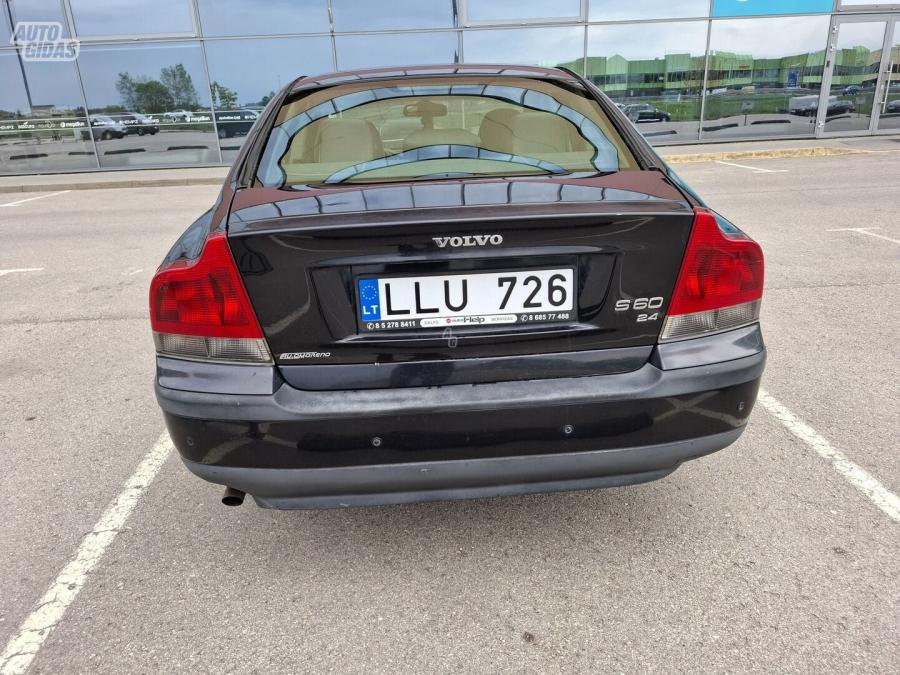 Melns Volvo S60 2003 Viļņa, ar dzinēja tilpumu 2.40 L un nobraukumu 366 tūkst. km par 1499 €, foto 3 vietnē AUTOMOTO.COM.LV