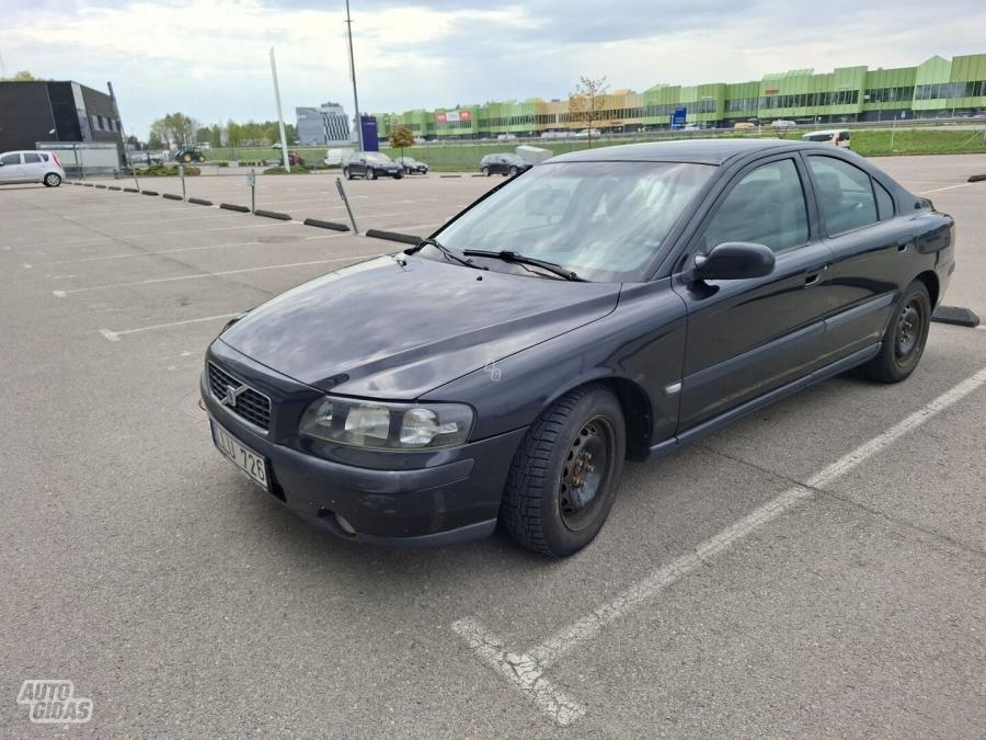 Melns Volvo S60 2003 Viļņa, ar dzinēja tilpumu 2.40 L un nobraukumu 366 tūkst. km par 1499 €, foto 7 vietnē AUTOMOTO.COM.LV