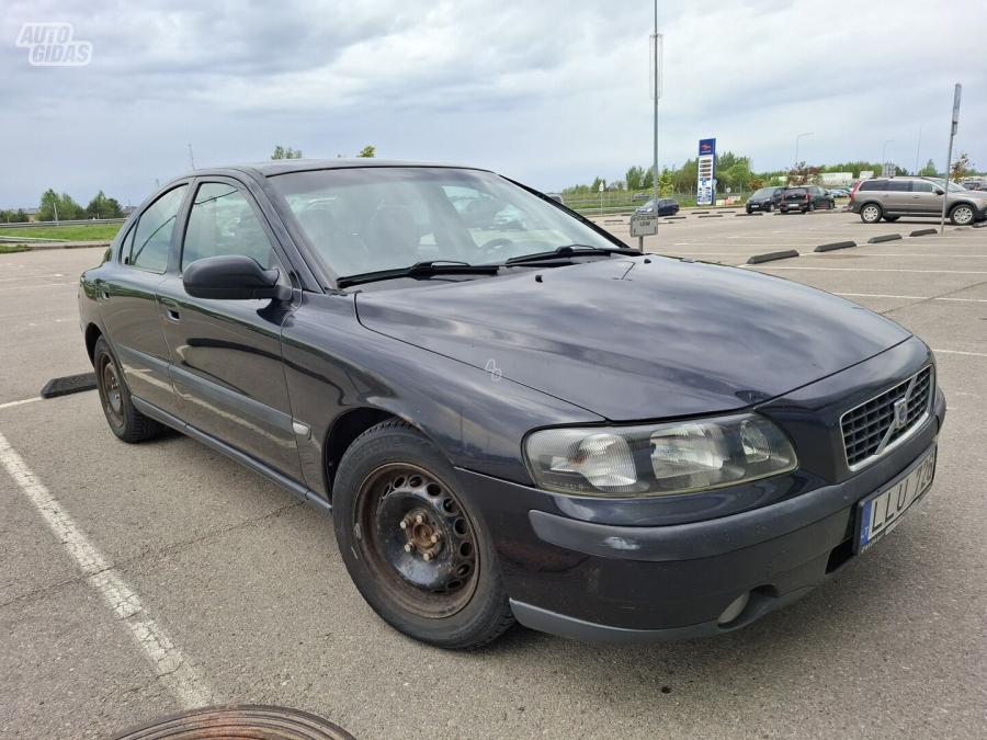 Melns Volvo S60 2003 Viļņa, ar dzinēja tilpumu 2.40 L un nobraukumu 366 tūkst. km par 1499 €, foto 11 vietnē AUTOMOTO.COM.LV