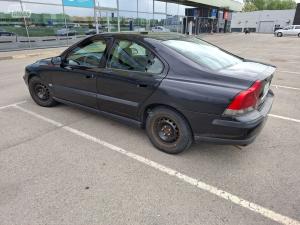 Melns Volvo S60 2003 Viļņa, ar dzinēja tilpumu 2.40 L un nobraukumu 366 tūkst. km par 1499 €, foto 12 vietnē AUTOMOTO.COM.LV