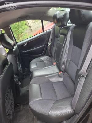 Melns Volvo S60 2003 Viļņa, ar dzinēja tilpumu 2.40 L un nobraukumu 366 tūkst. km par 1499 €, foto 17 vietnē AUTOMOTO.COM.LV