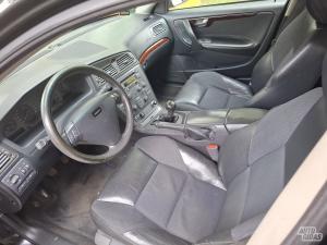 Melns Volvo S60 2003 Viļņa, ar dzinēja tilpumu 2.40 L un nobraukumu 366 tūkst. km par 1499 €, foto 18 vietnē AUTOMOTO.COM.LV