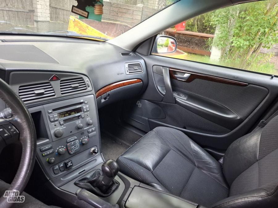 Melns Volvo S60 2003 Viļņa, ar dzinēja tilpumu 2.40 L un nobraukumu 366 tūkst. km par 1499 €, foto 19 vietnē AUTOMOTO.COM.LV