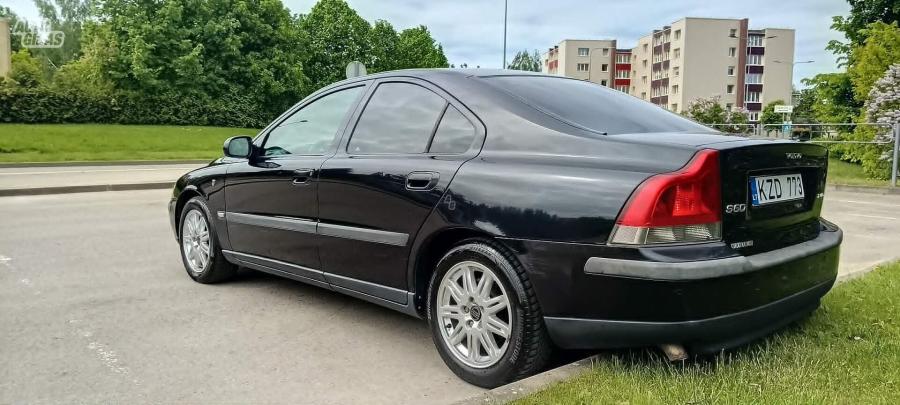 Melns Volvo S60 2003 Kupiškis, ar dzinēja tilpumu 2.40 L un nobraukumu 316 tūkst. km par 1550 €, foto 6 vietnē AUTOMOTO.COM.LV