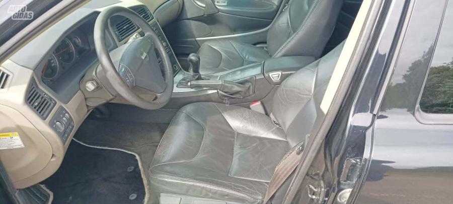 Melns Volvo S60 2003 Kupiškis, ar dzinēja tilpumu 2.40 L un nobraukumu 316 tūkst. km par 1550 €, foto 13 vietnē AUTOMOTO.COM.LV