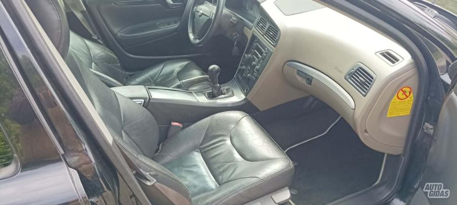 Melns Volvo S60 2003 Kupiškis, ar dzinēja tilpumu 2.40 L un nobraukumu 316 tūkst. km par 1550 €, foto 14 vietnē AUTOMOTO.COM.LV