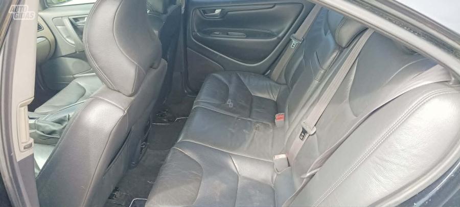 Melns Volvo S60 2003 Kupiškis, ar dzinēja tilpumu 2.40 L un nobraukumu 316 tūkst. km par 1550 €, foto 15 vietnē AUTOMOTO.COM.LV