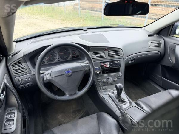 Melns Volvo S60 2003 Rīga, ar dzinēja tilpumu 2.40 L un nobraukumu 470 tūkst. km par 1499 €, foto 9 vietnē AUTOMOTO.COM.LV