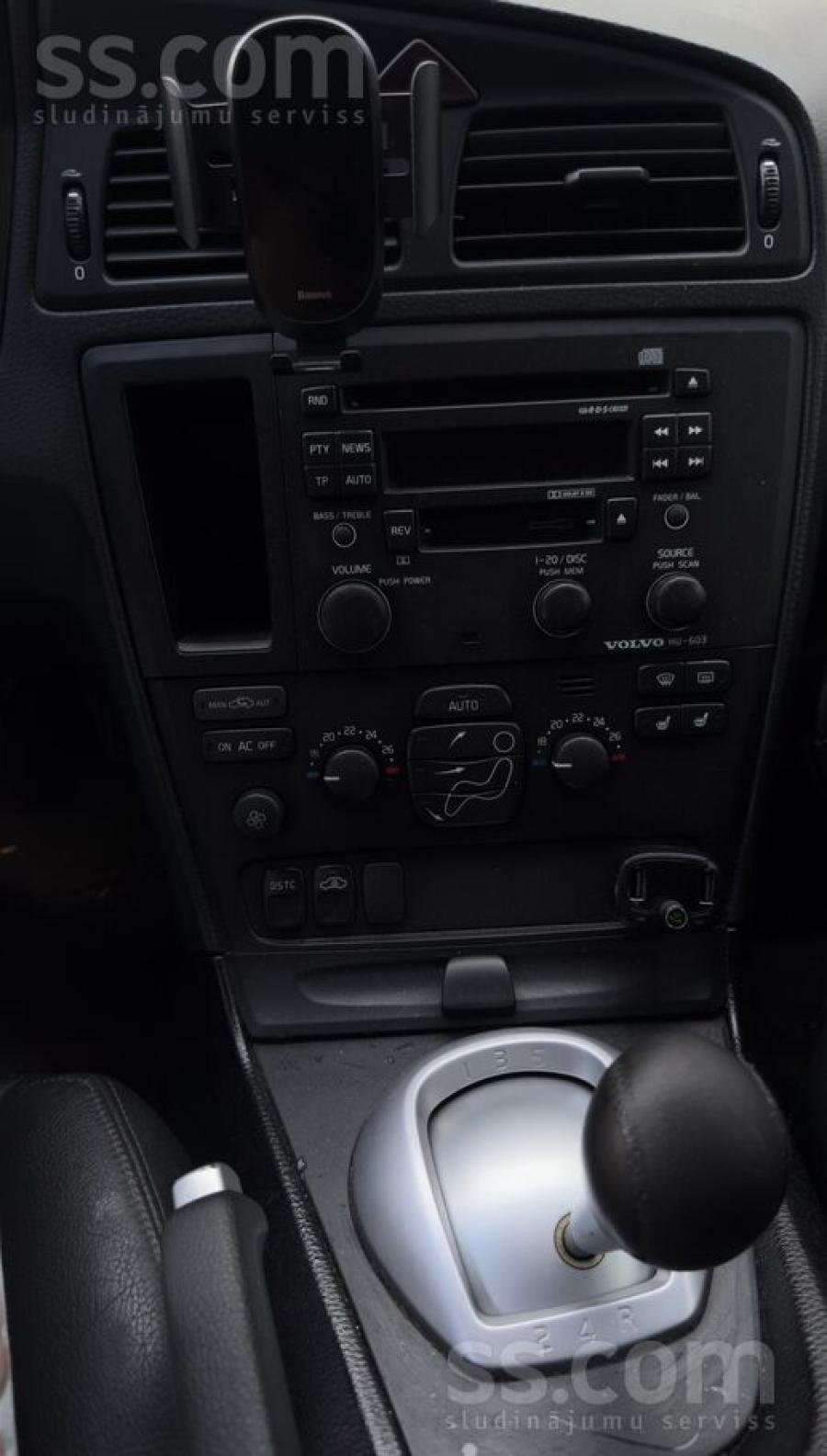 Melns Volvo S60 2003 Rīga, ar dzinēja tilpumu 2.40 L un nobraukumu 388 tūkst. km par 2500 €, foto 6 vietnē AUTOMOTO.COM.LV