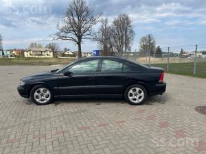 Черный Вольво С60 2003 в Валмиера, объемом двигателя 2.40 л и пробегом 364 тыс. км за 1700 €, фото 5 на AUTOMOTO.COM.LV
