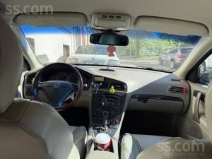 Черный Вольво С60 2003 в Рига, объемом двигателя 2.40 л и пробегом 286 тыс. км за 2700 €, фото 5 на AUTOMOTO.COM.LV