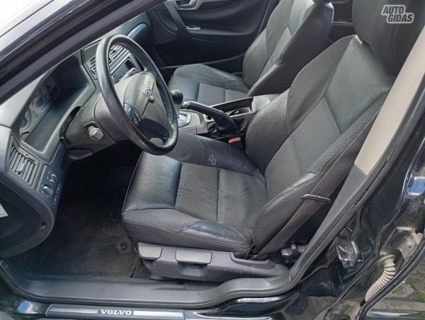 Melns Volvo S60 2003 Viļņa, ar dzinēja tilpumu 2.40 L un nobraukumu 326 tūkst. km par 1300 €, foto 8 vietnē AUTOMOTO.COM.LV