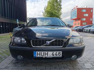 Melns Volvo S60 2003 Viļņa, ar dzinēja tilpumu 2.40 L un nobraukumu 326 tūkst. km par 1300 €, foto 6 vietnē AUTOMOTO.COM.LV