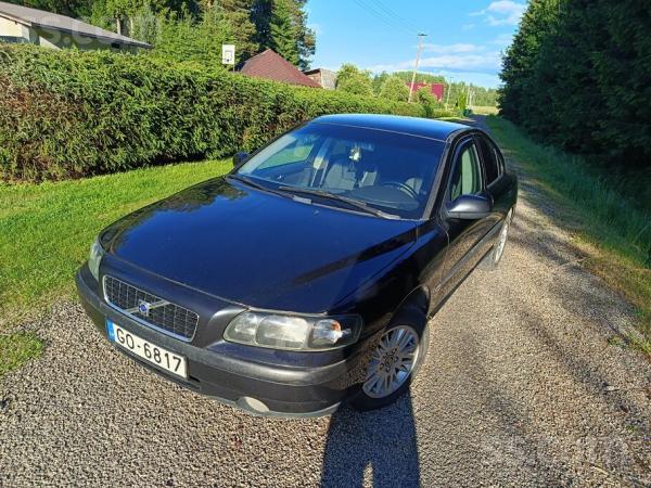 Melns Volvo S60 2003 Balvi, ar dzinēja tilpumu 2.40 L un nobraukumu 550 tūkst. km par 1450 €, foto 2 vietnē AUTOMOTO.COM.LV