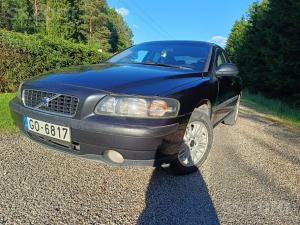 Melns Volvo S60 2003 Balvi, ar dzinēja tilpumu 2.40 L un nobraukumu 550 tūkst. km par 1450 €, foto 4 vietnē AUTOMOTO.COM.LV