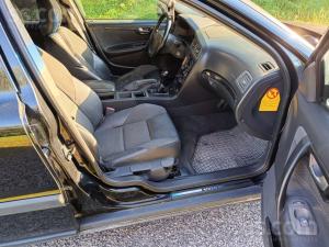 Melns Volvo S60 2003 Balvi, ar dzinēja tilpumu 2.40 L un nobraukumu 550 tūkst. km par 1450 €, foto 7 vietnē AUTOMOTO.COM.LV