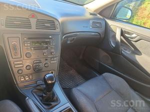 Melns Volvo S60 2003 Balvi, ar dzinēja tilpumu 2.40 L un nobraukumu 550 tūkst. km par 1450 €, foto 9 vietnē AUTOMOTO.COM.LV