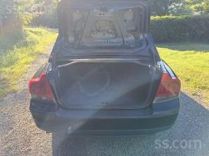 Melns Volvo S60 2003 Balvi, ar dzinēja tilpumu 2.40 L un nobraukumu 550 tūkst. km par 1450 €, foto 18 vietnē AUTOMOTO.COM.LV